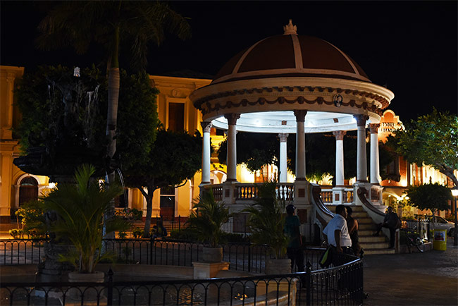 Parque Central de Granada | Nada Incluido - Blog de viajes