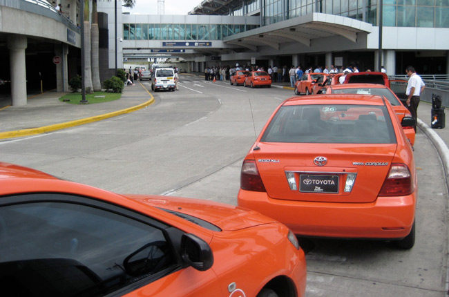 Taxis en Costa Rica | Nada Incluido - Blog de viajes